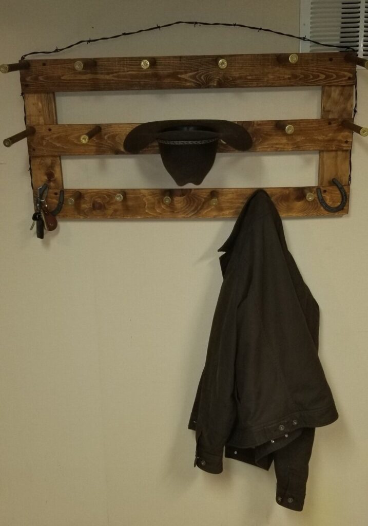 6H - Cowboy Hat Rack - 6 Hatter Horizontal Functional Western Decor ...